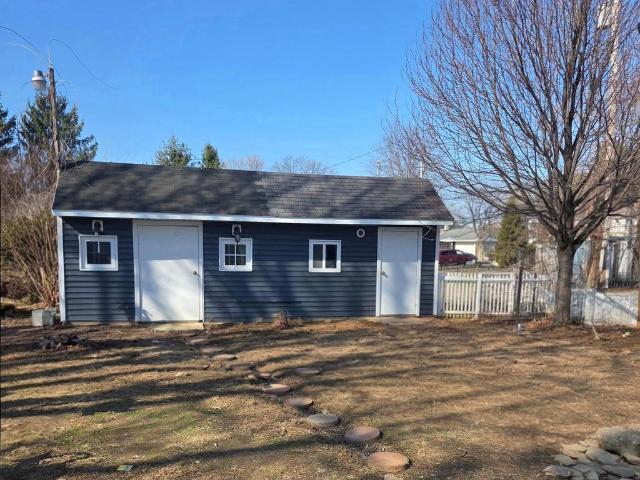 212 Barcroft Road