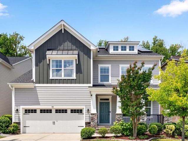 212 Birdsgrove Ct, Cary, NC 27519