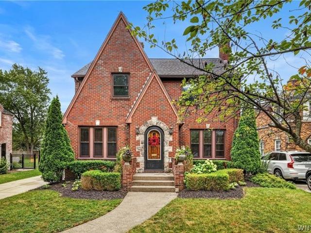 212 Brantwood Rd, Buffalo, NY 14226
