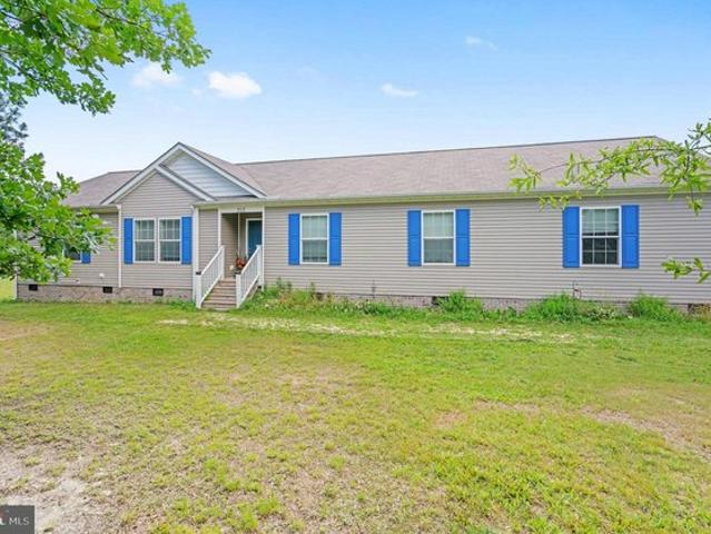 212 Briar Cir, Bumpass, VA 23024