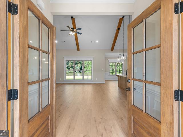 212 Golden Chestnut Bend