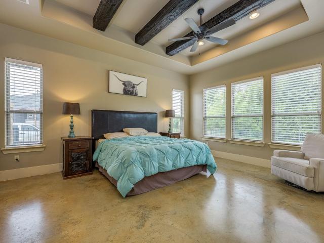 212 Golden Eagle Way
