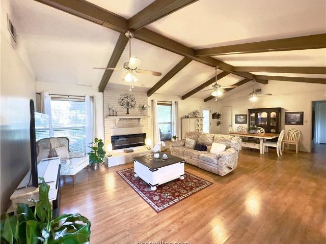 212 Golfview Drive
