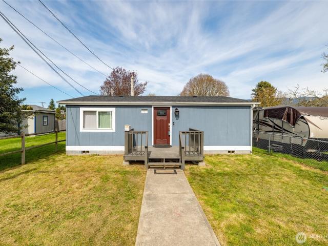 212 Gibson St, Sedro Woolley, WA 98284 | MLS #2504