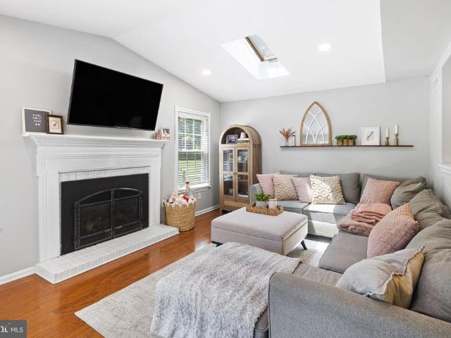 212 Grays Lane