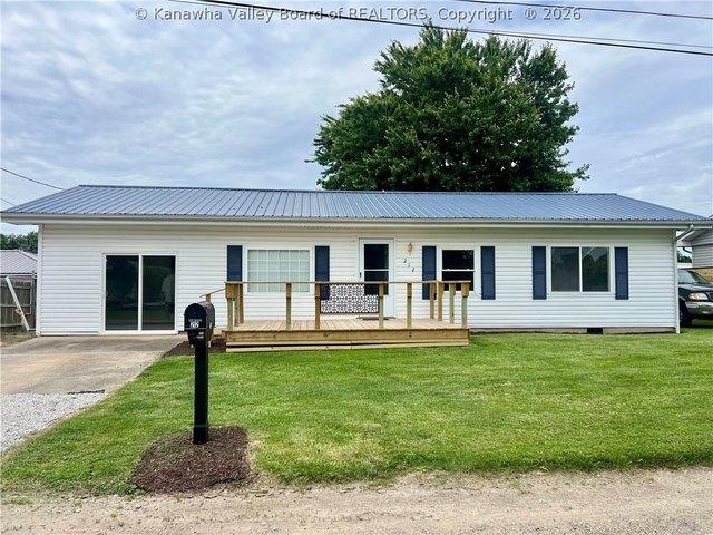 212 Dogwood Dr, Millwood, WV 25262
