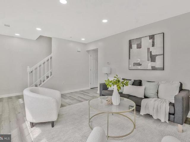 212 Dorchester Court
