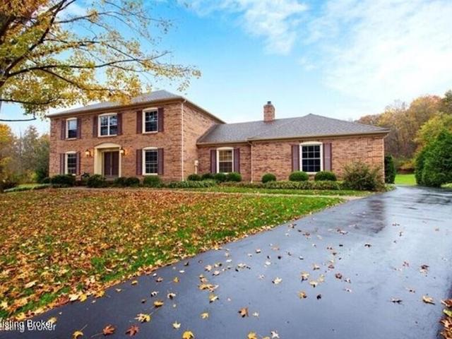 212 Dorshire Ct, Louisville, KY 40245
