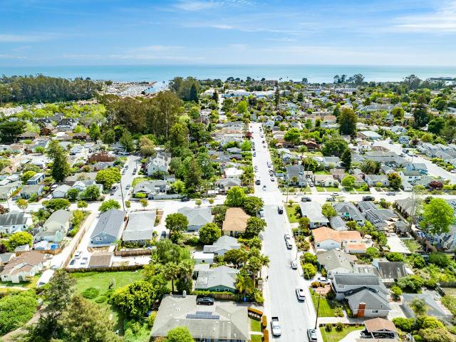 212 Darwin St, Santa Cruz, CA 95062 | MLS #ML82043 | Compass