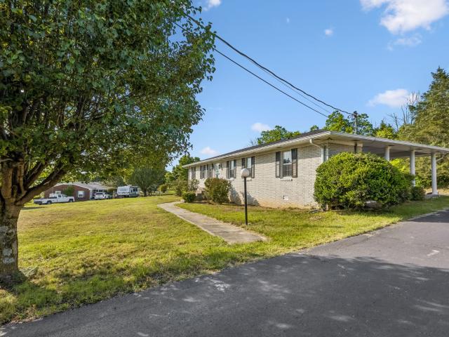 212 Dixon Springs Hwy
