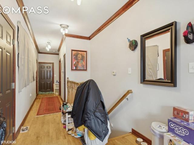 212 E 44th St 2, Chicago, IL