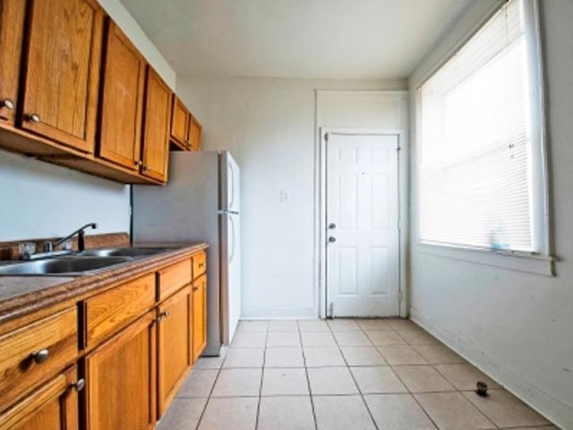 212 E 69th 3 Bedroom Apartment for Rent at 212 E 69th Pl, Chicago, IL 60637 Grand Crossing