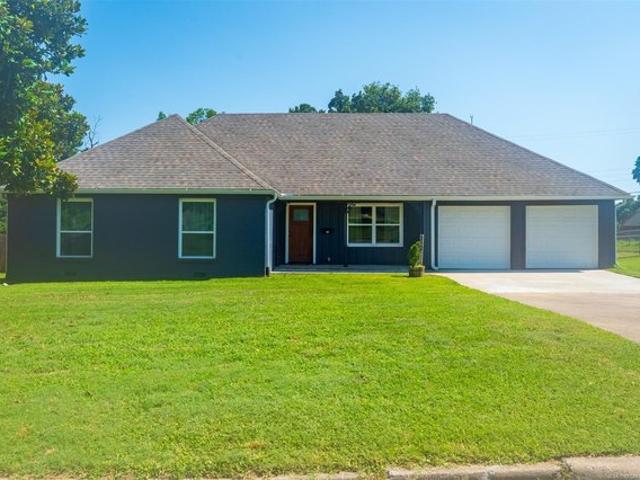 212 E 13th St, Sand Springs, OK 74063