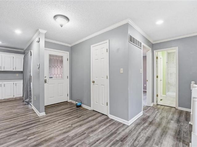 212 E Hansen Ct, Independence, MO 64055 | MLS #2605 | Compass