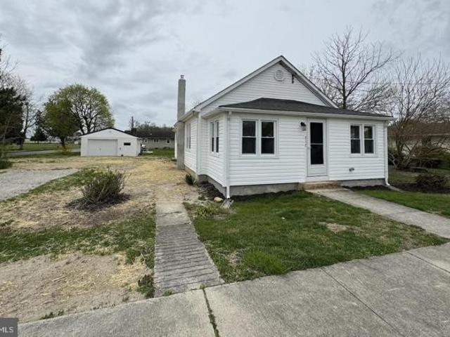 212 E High St, Felton, DE 19943