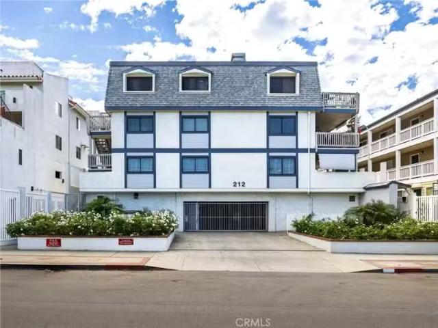 212 E IMPERIAL AVE APT E, EL SEGUNDO, CA 90245