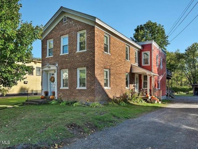 212 E Main St, Johnstown, NY 12095