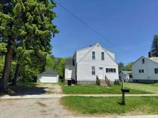 212 E PALM ST, ALPENA, MI 49707 Multi Family For Sale MLS# 20.