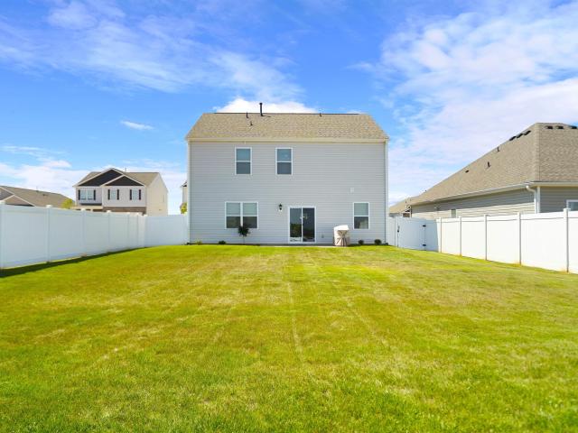 212 Emerald Creek Avenue