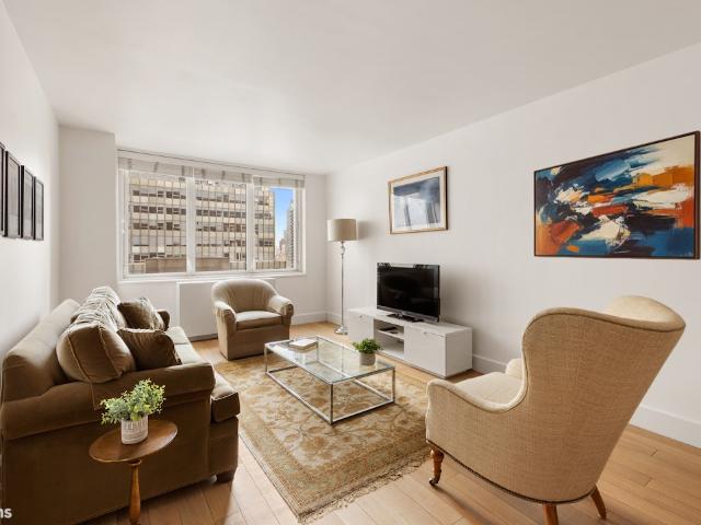 212 East 47th Street, New York, NY