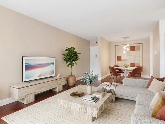 212 East 47th Street, New York, NY