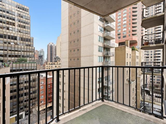 212 East 47th Street, New York, NY