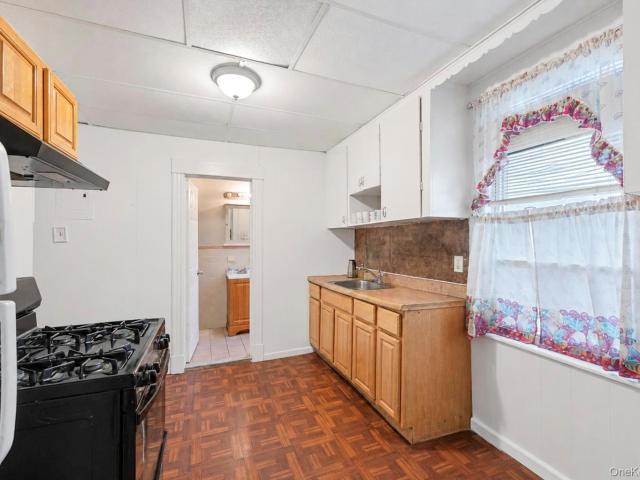 212 Edwards Place