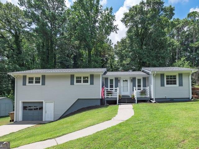 212 Foothill Dr, Woodstock, GA 30188