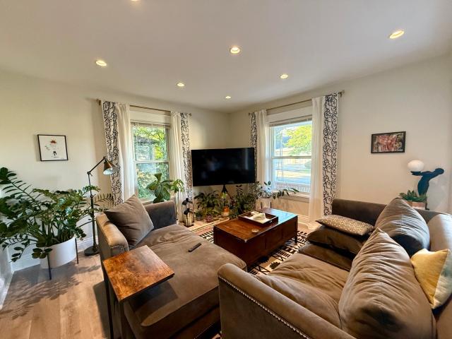 212 Franklin Street # 1