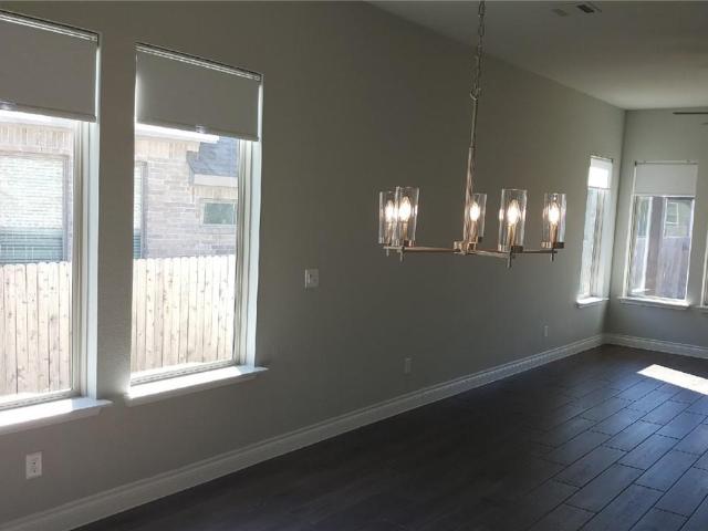 212 Freeman Loop