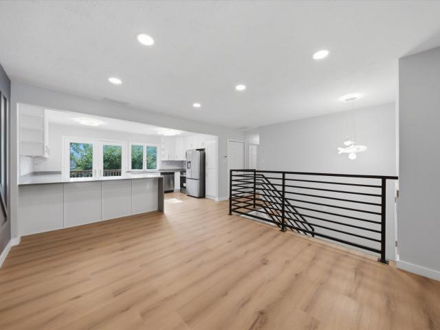 212 Kenilworth Drive