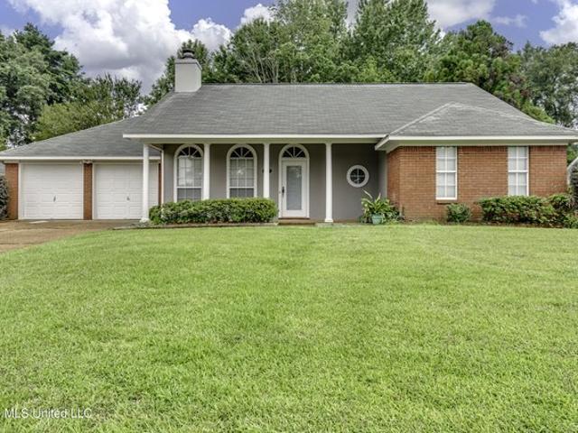 212 Hawthorne Dr, Madison, MS 39110