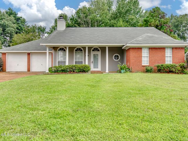 212 Hawthorne Drive