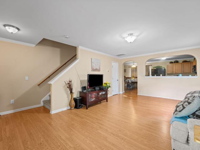 212 Haywards Lane