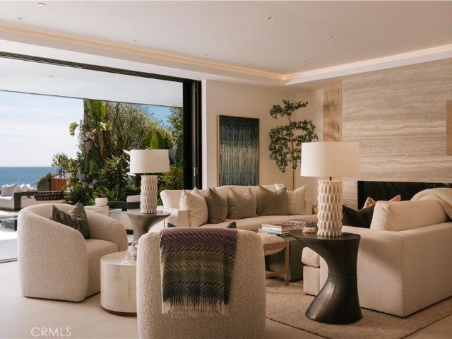 212 Hazel Drive, Corona Del Mar, CA