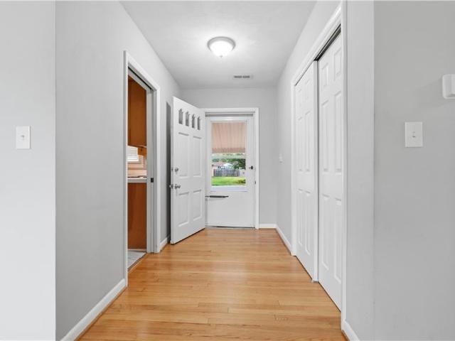 212 Hallbridge DR