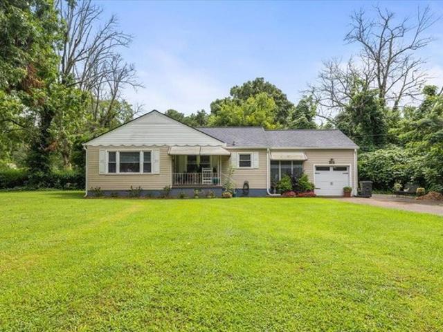 212 Harker Rd, Fort Oglethorpe, GA 30742
