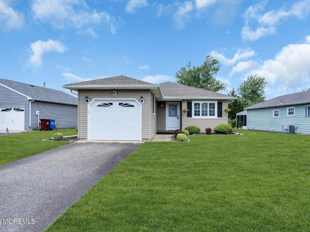 212 Harrington Drive N