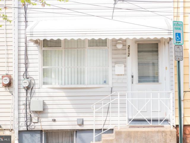 212 Hewitt St, Trenton, NJ 08611 | Compass