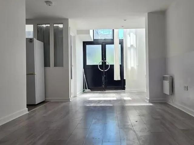 212 High Street Harlesden, London, NW10 4SY, United Kingdom | 1 bed apartment for rent #121178535 | Rentberry