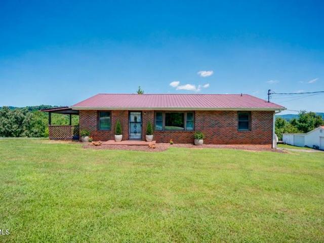 212 Hill Ave, Surgoinsville, TN 37873