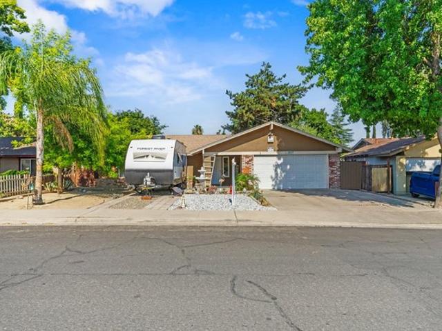 212 Hubert Dr, Modesto, CA 95354
