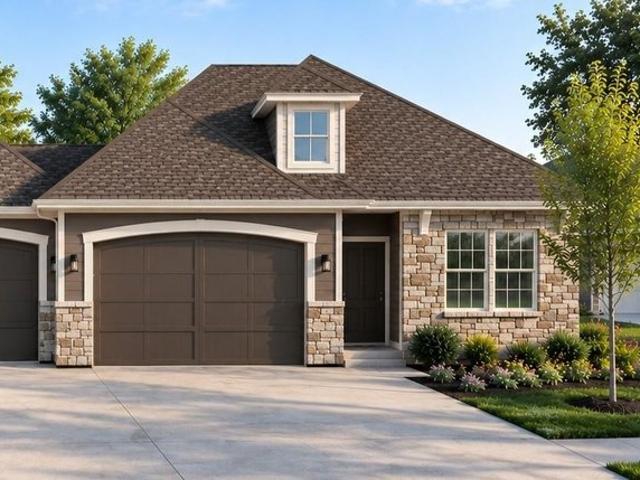 212 Ironwood Dr, Raymore, MO 64083