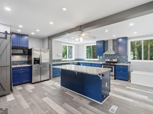212 Jordan Lane