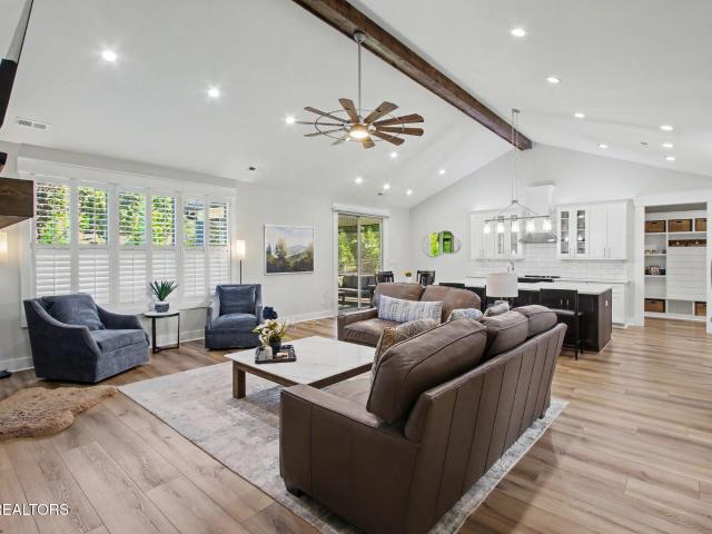 212 Oologila Place