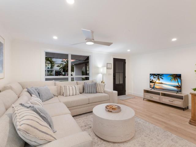 212 Oak Ave, Anna Maria, FL