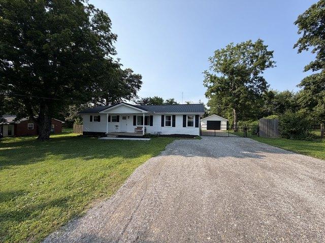 212 Oakhill Dr, Vanleer, TN 37181