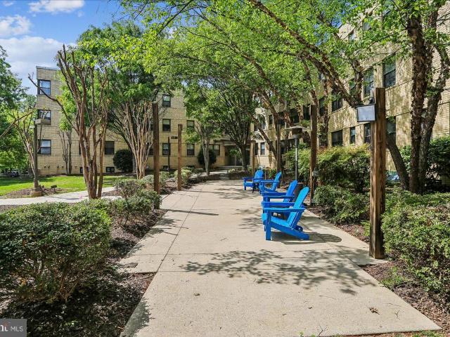 212 Oakwood Street SE Unit 113, Washington, US, DC