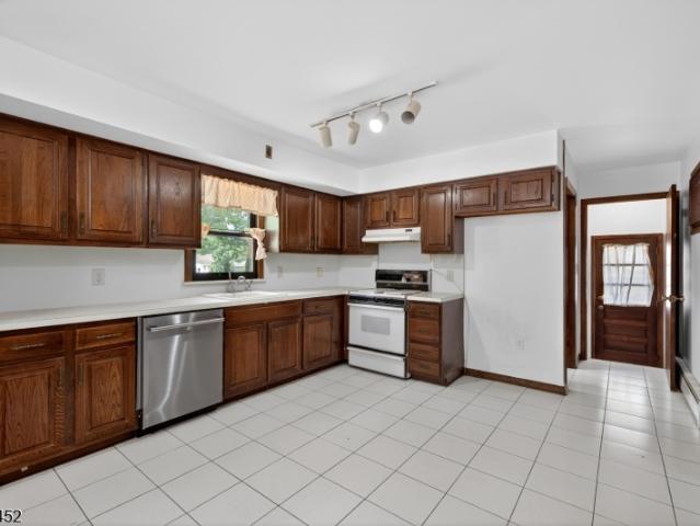 212 Oxford Rd