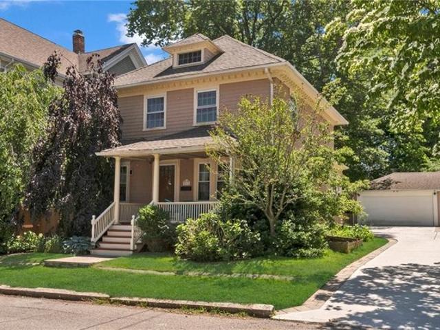212 Lowden St, Pawtucket, RI 02860